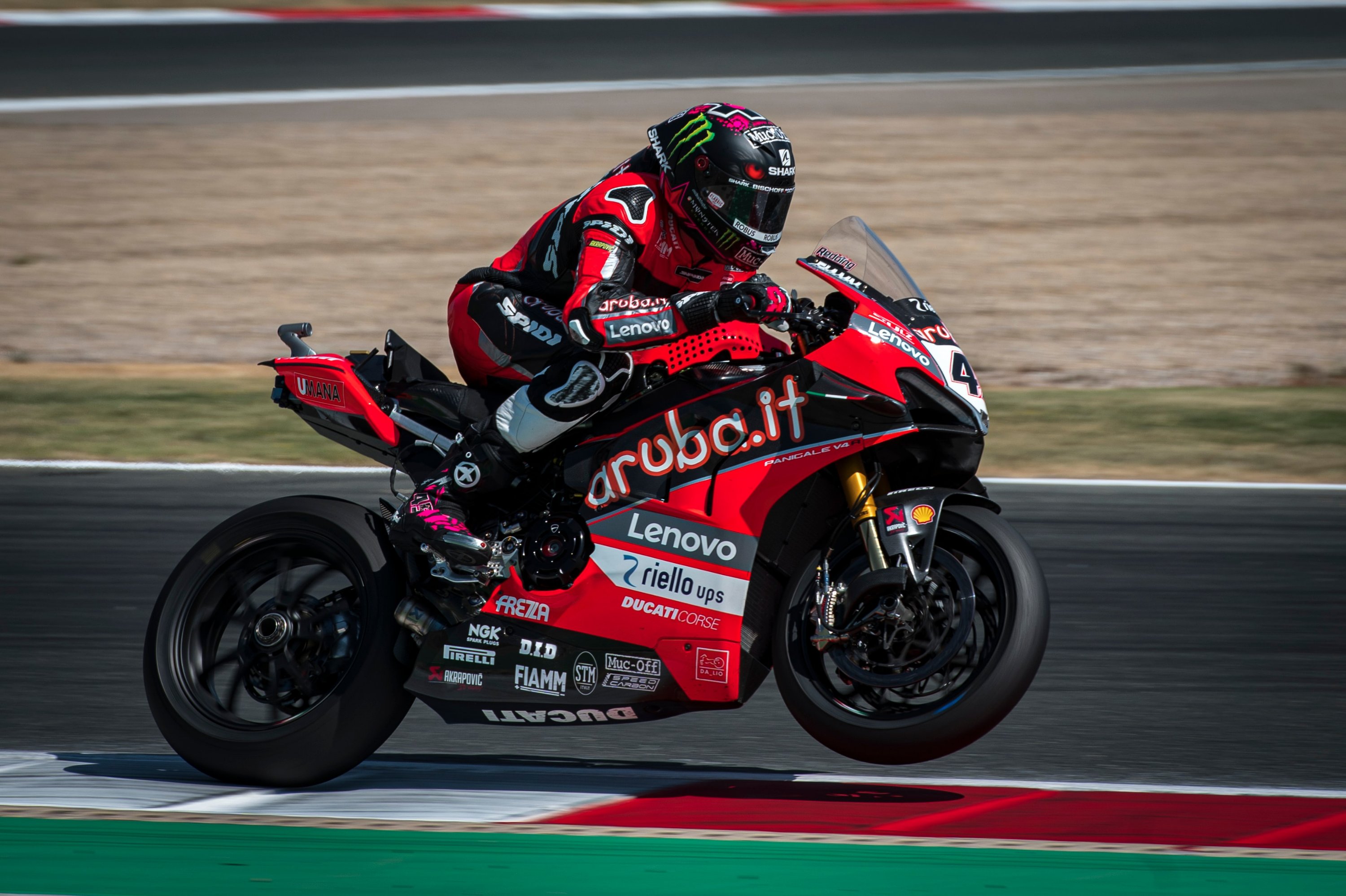Buon inizio per Scott Redding e Michael Rinaldi nel venerdì del Pirelli ...